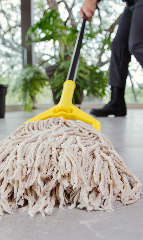 Mop Comercial con Mango de Uso Rudo – Reynera